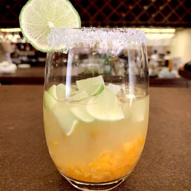 Como Preparar la Receta de Mistela de Frutas Casera y Fácil