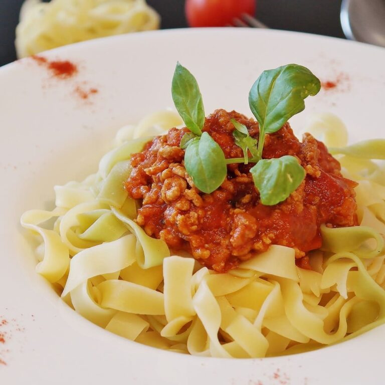 Como se Hace la Receta de Tallarines Rojos Casera y Fácil