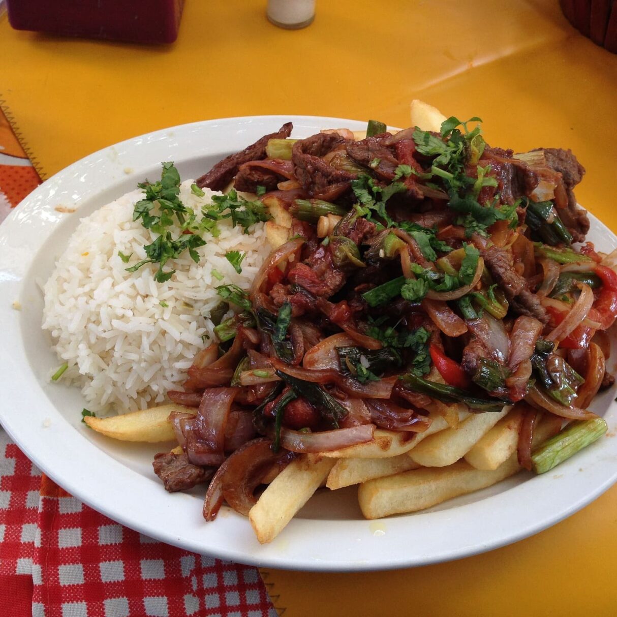 Saltado de Atún Peruano - Comidas Peruanas
