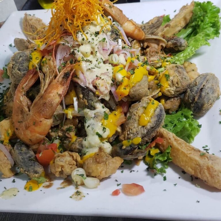 ¡Comidas Peruanas a base de pescados y mariscos!