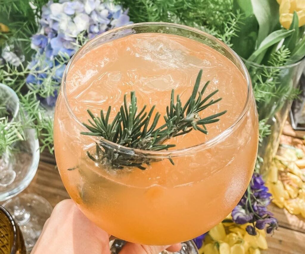 Como Preparar la Receta de Mistela de Frutas Casera y Fácil