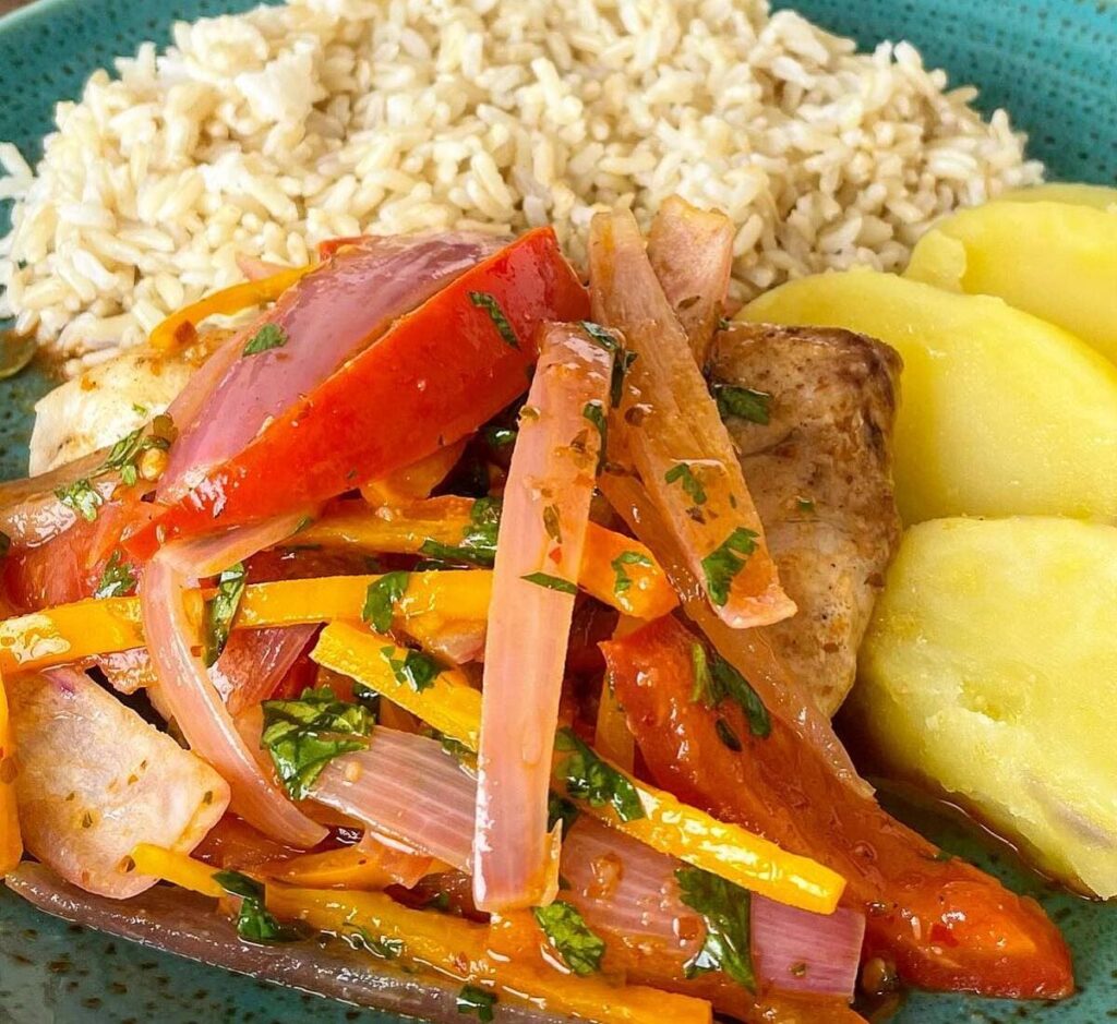 Pescado a la Chorrillana - Comidas Peruanas